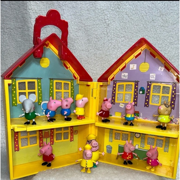Peppa Pig | Toys | Peppa Pig Friends Family 203 Yellow House 2 Figures ...